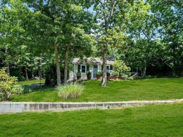 house with 2 bedroom, Hampton Bays NY ES103626273