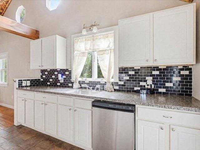 house with 2 bedroom, Hanson MA DS104191420