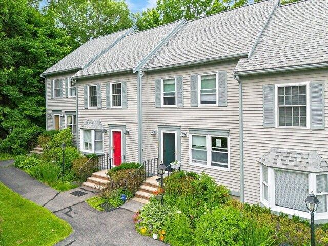 house with 2 bedroom, Hallowell ME ES104922083
