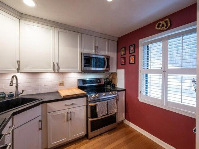house with 2 bedroom, Hartford VT DLS101748542