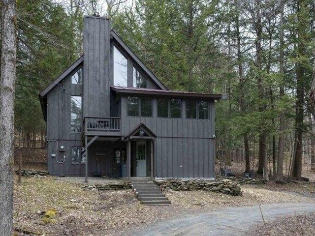 house with 2 bedroom, Hartford VT DLS101748644