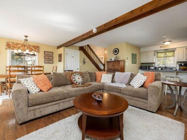house with 2 bedroom, Hartford VT DLS102314154