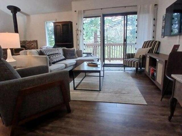house with 2 bedroom, Hartford VT DS103885273