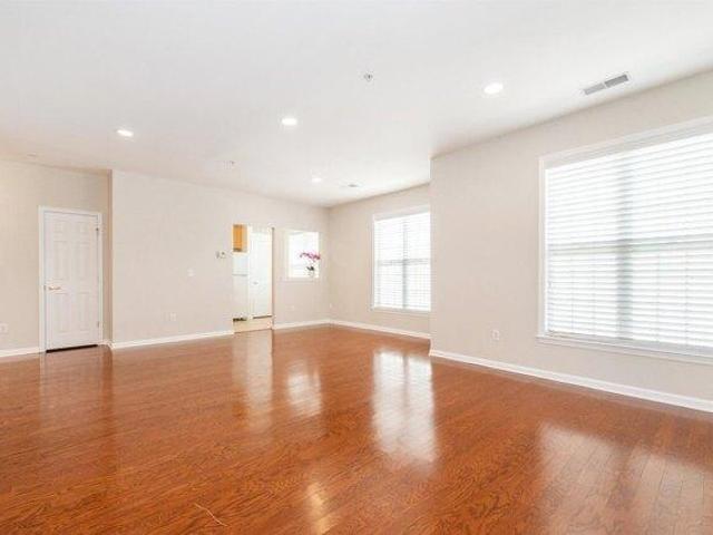 house with 2 bedroom, Harrison NJ ES105204473