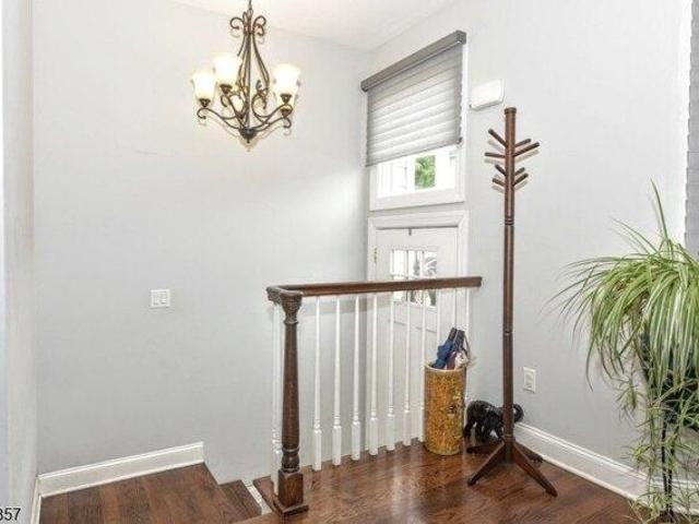house with 2 bedroom, Hasbrouck Heights NJ ES105124553