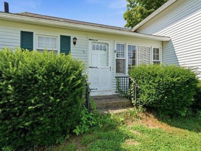 house with 2 bedroom, Hatfield MA ES105080426