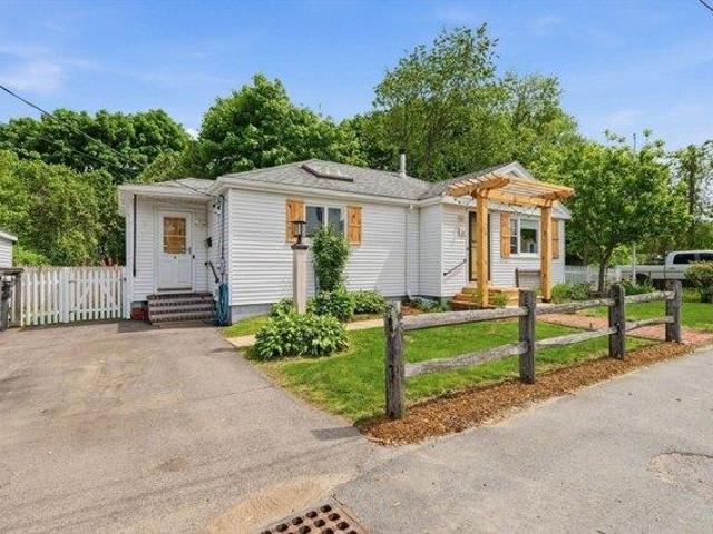 house with 2 bedroom, Haverhill MA ES103072789
