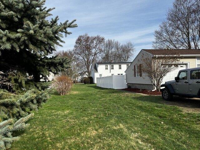 house with 2 bedroom, Haverhill MA ES103248536