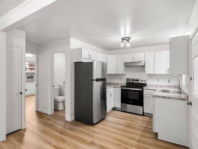 house with 2 bedroom, Haverhill MA ES104009893
