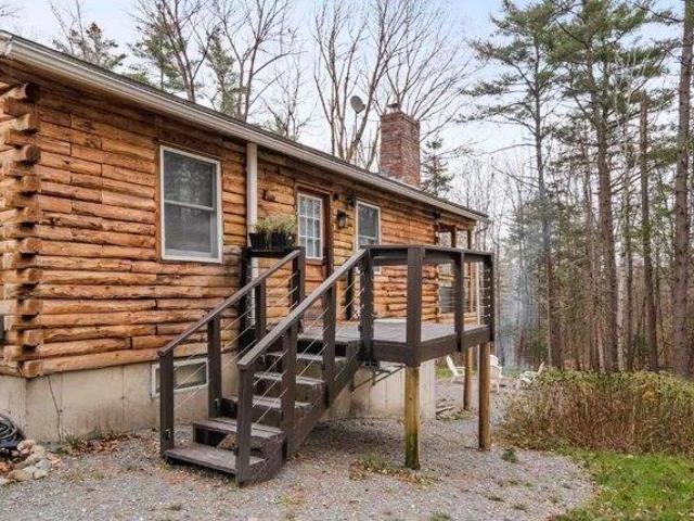 house with 2 bedroom, Haverhill NH ES105094256
