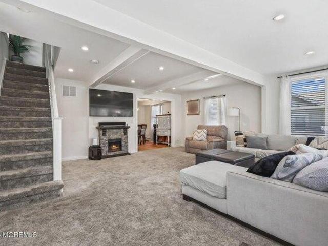 house with 2 bedroom, Hazlet NJ ES105204128