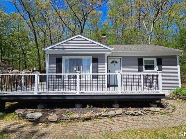 house with 2 bedroom, Hebron CT DS102595405