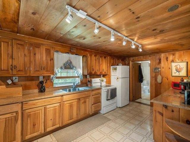 house with 2 bedroom, Hebron NH DS104477187