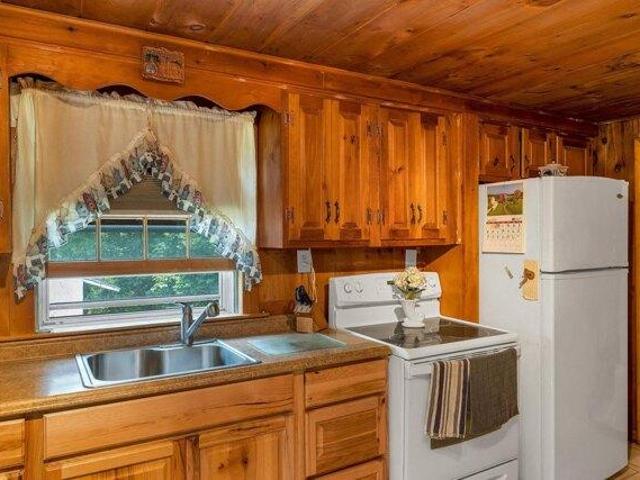 house with 2 bedroom, Hebron NH ES105109472
