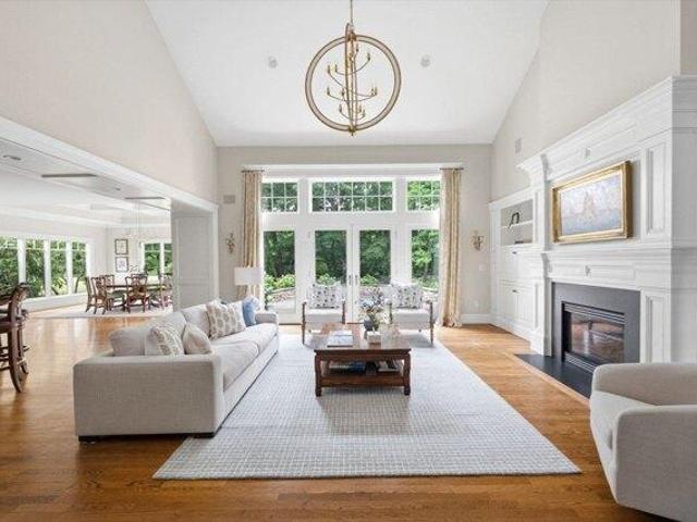 house with 2 bedroom, Hingham MA ES105124782