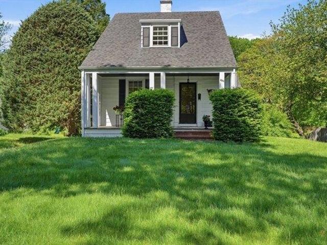 house with 2 bedroom, Hingham MA ES105144886