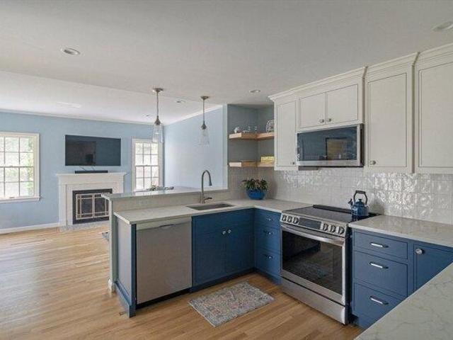 house with 2 bedroom, Hingham MA ES105143089