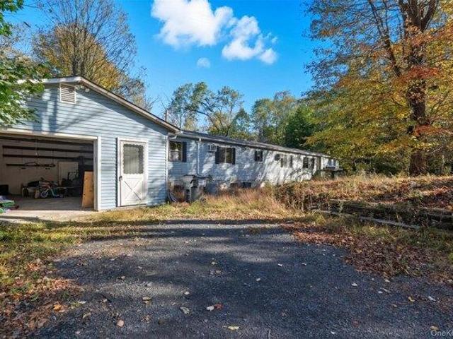 house with 2 bedroom, Highland Mills NY DLS101799357