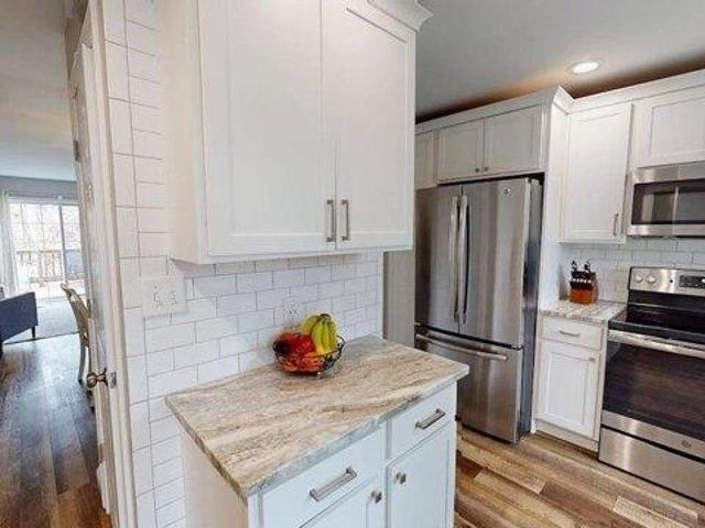 house with 2 bedroom, Hooksett NH DLS101998458