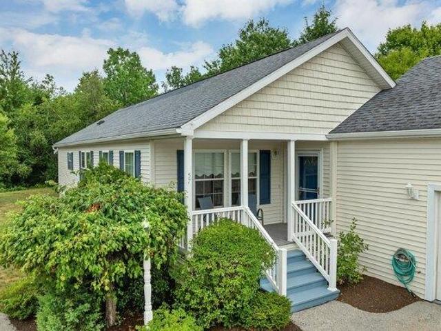 house with 2 bedroom, Hooksett NH ES104567446