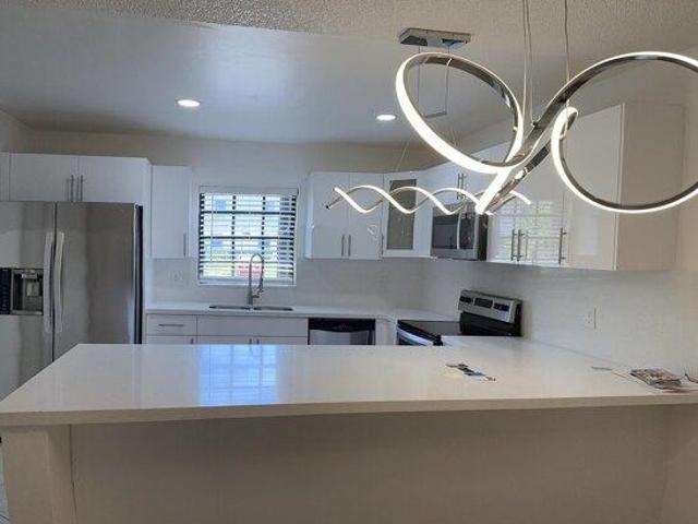 house with 2 bedroom, Hobe Sound FL DS88686920