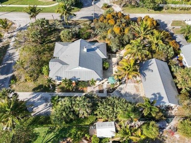 house with 2 bedroom, Hobe Sound FL DS88343300