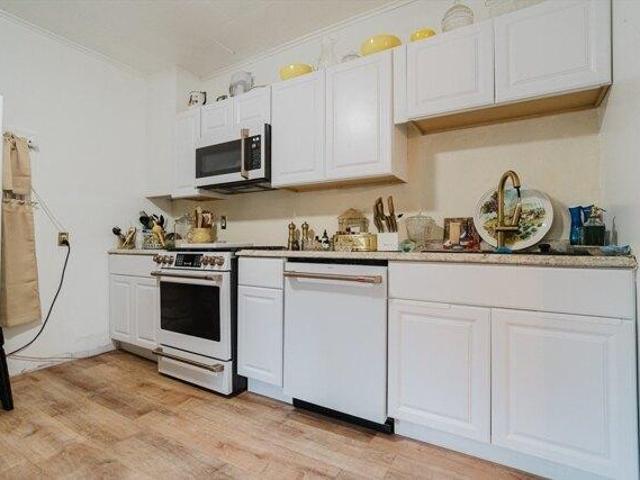 house with 2 bedroom, Holyoke MA ES104807582