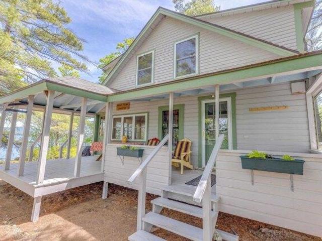 house with 2 bedroom, Holderness NH ES105206747