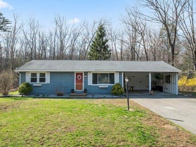 house with 2 bedroom, Holland MA DLS102370678