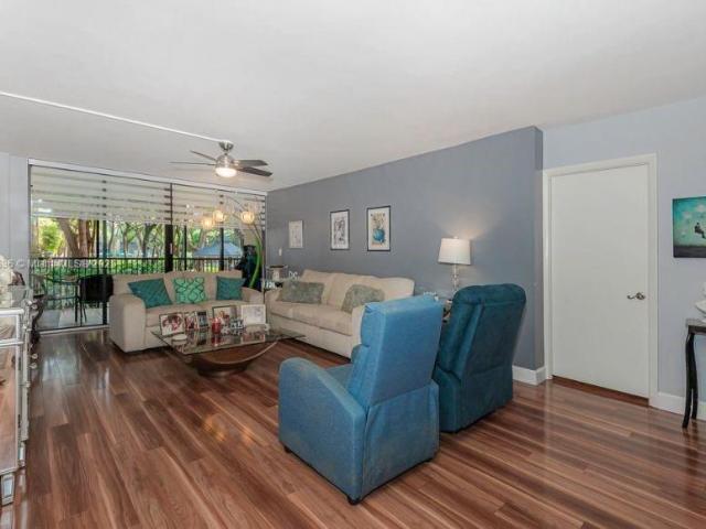 house with 2 bedroom, Hollywood Fl FL DS102661515