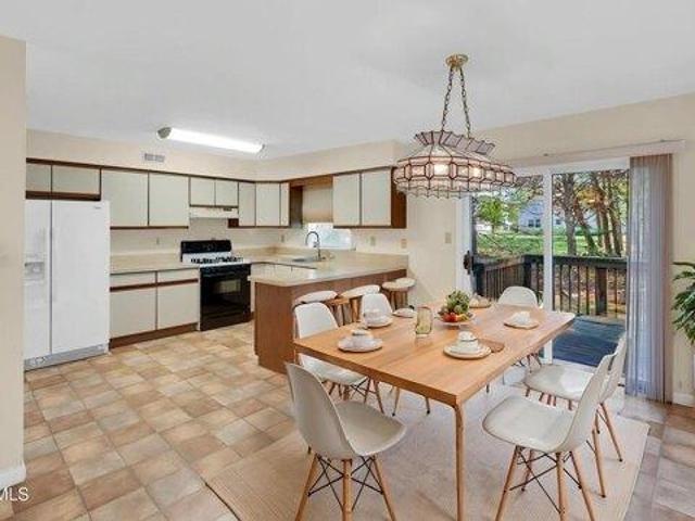 house with 2 bedroom, Holmdel NJ DLS102284684