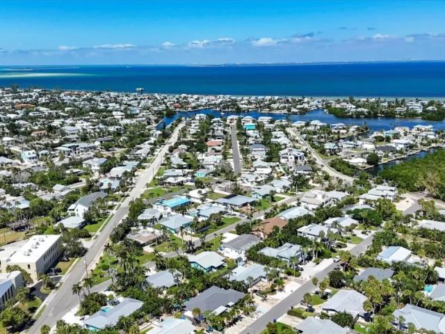 house with 2 bedroom, Holmes Beach FL DLS102715819