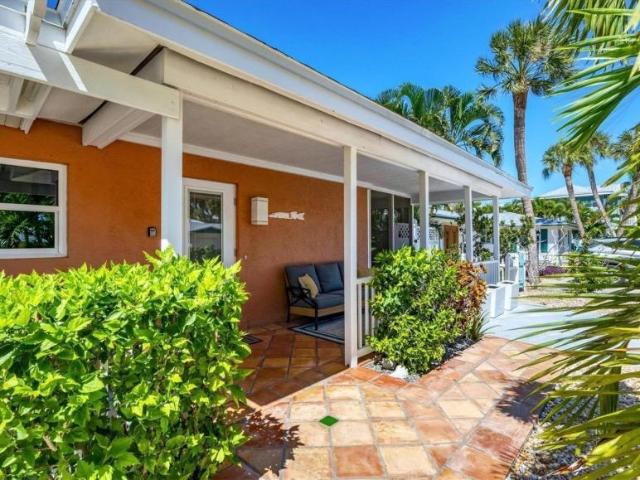 house with 2 bedroom, Holmes Beach FL DS102396686