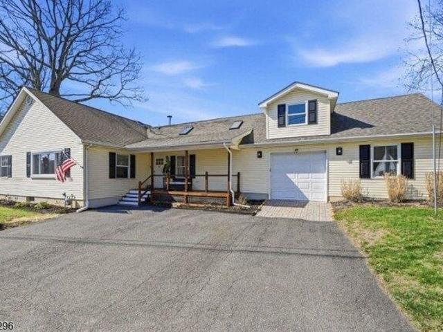 house with 2 bedroom, Hopatcong NJ DLS102777065