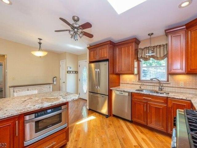 house with 2 bedroom, Hopatcong NJ ES104905672