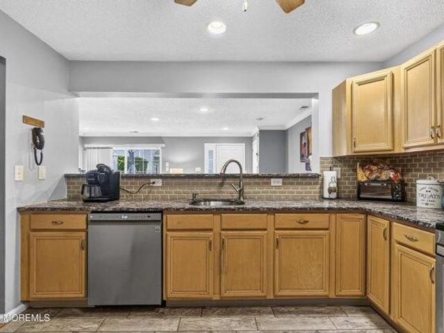 house with 2 bedroom, Howell NJ ES105155842
