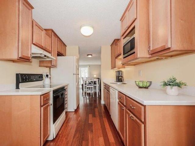 house with 2 bedroom, Hudson NH DS102121128
