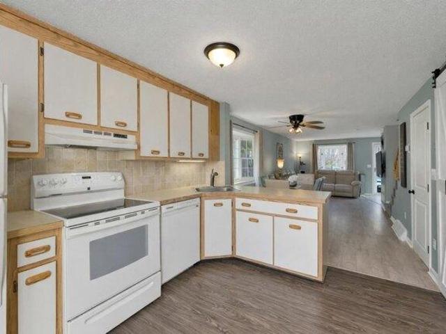 house with 2 bedroom, Hudson NH ES104115485