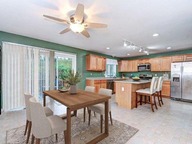 house with 2 bedroom, Hudson NH ES105094669