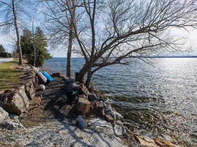 house with 2 bedroom, Isle La Motte VT DS102562549