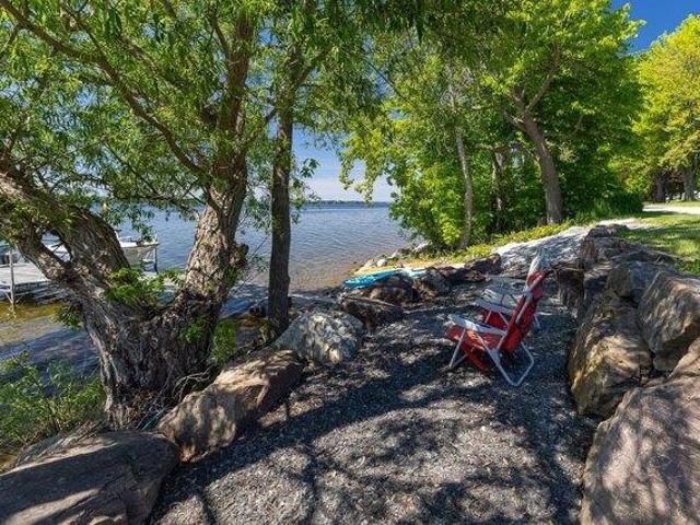 house with 2 bedroom, Isle La Motte VT ES103967130