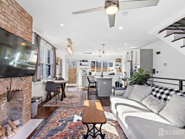 house with 2 bedroom, Jersey City NJ DS101856312