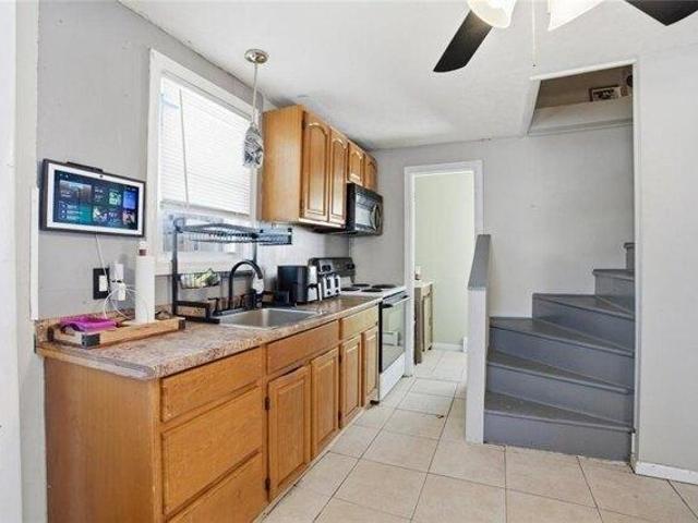 house with 2 bedroom, Johnston RI DLS103037250