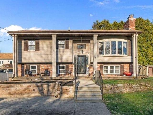 house with 2 bedroom, Johnston RI DS102959127
