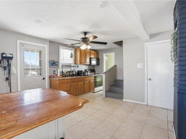 house with 2 bedroom, Johnston RI ES103444598