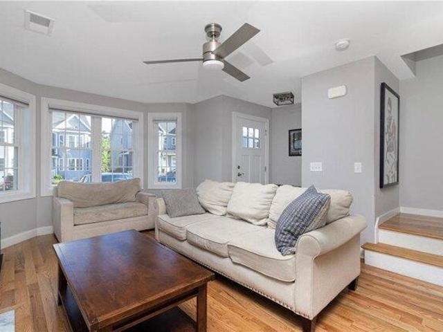 house with 2 bedroom, Johnston RI ES103663000