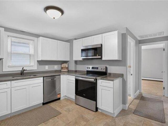 house with 2 bedroom, Johnston RI ES103851620