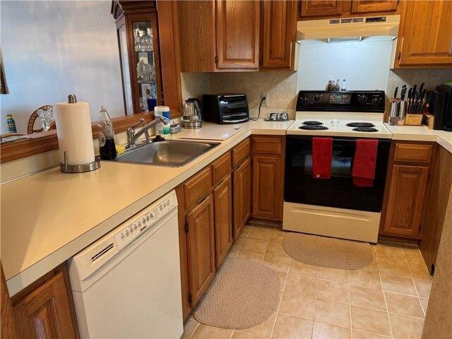 house with 2 bedroom, Johnston RI ES104189693