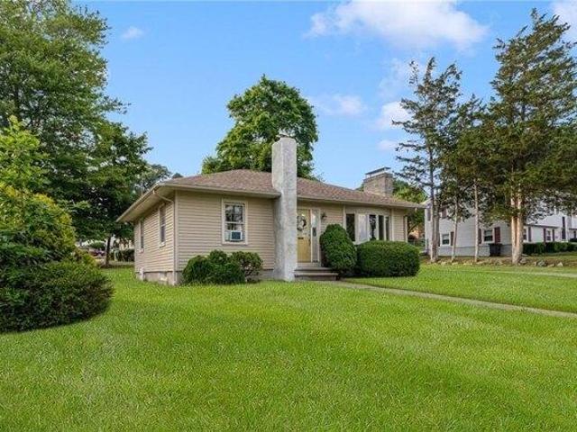 house with 2 bedroom, Johnston RI ES105080567