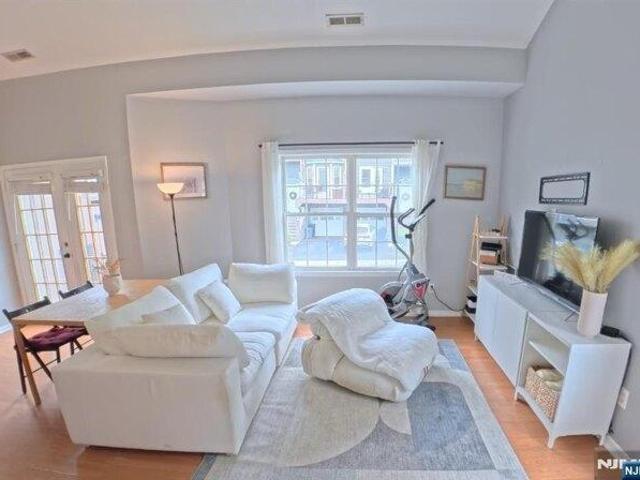 house with 2 bedroom, Kearny NJ DS102345866